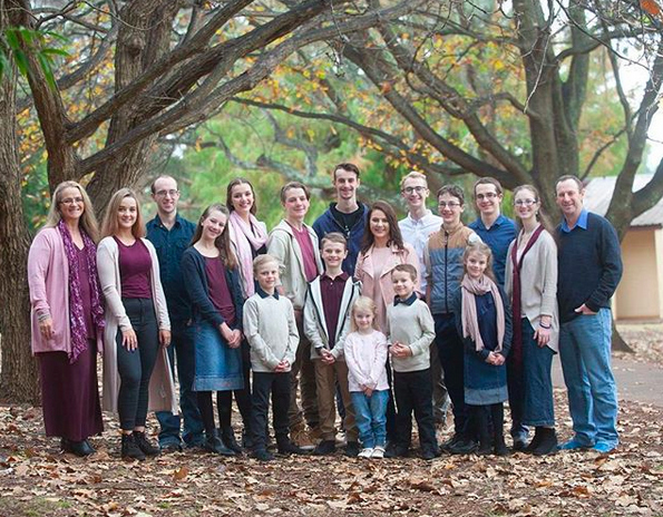 Meet The Bonell Family: What It’s Really Like Being The Father of 16 ...